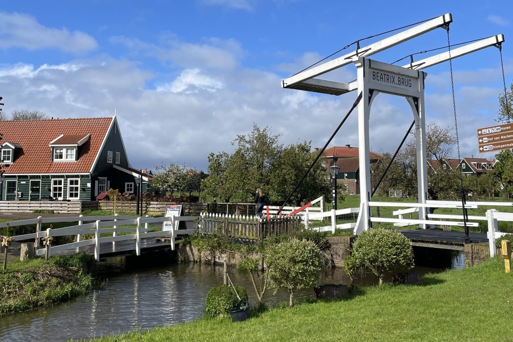Visit Marken: A unique village on the water - Camaleontours